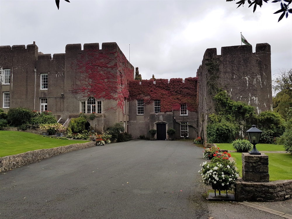 Fonmon Castle – Little Old World