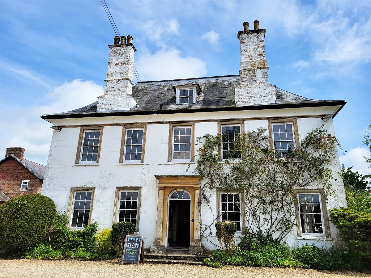 Berkeley: Dr Jenner’s House and St Mary’s Church – Little Old World