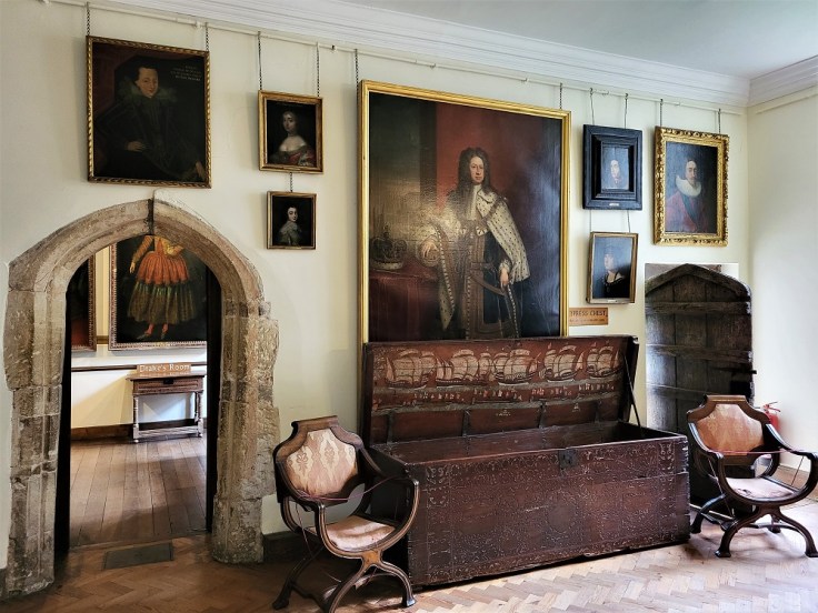 Berkeley Castle – Little Old World