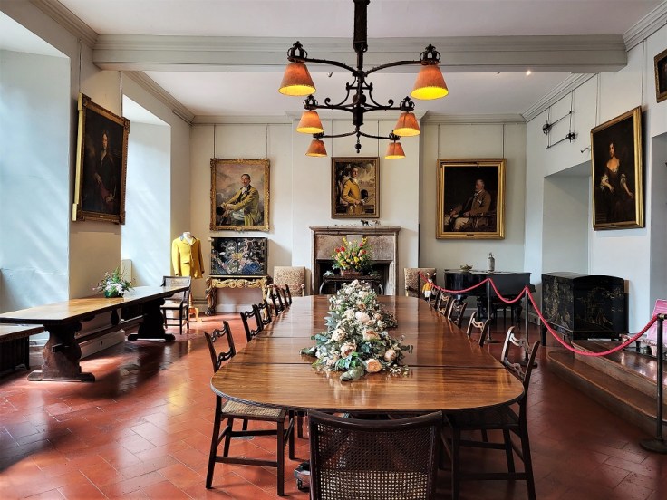 Berkeley Castle – Little Old World