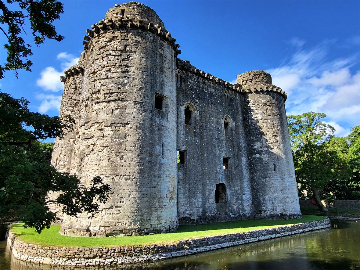 Nunney Castle – Little Old World